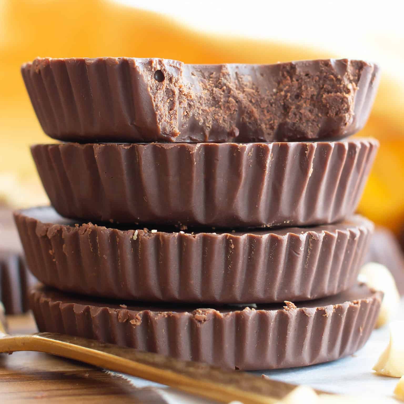 Keto Chocolate Peanut Butter Fudge Cups (Low Carb) - Beaming Baker