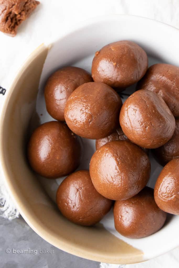 Keto Chocolate Peanut Butter Balls – 4 Ingredients! - Beaming Baker
