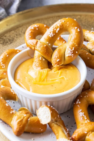 Beer Cheese Dip {Fast 'n Easy} - Beaming Baker