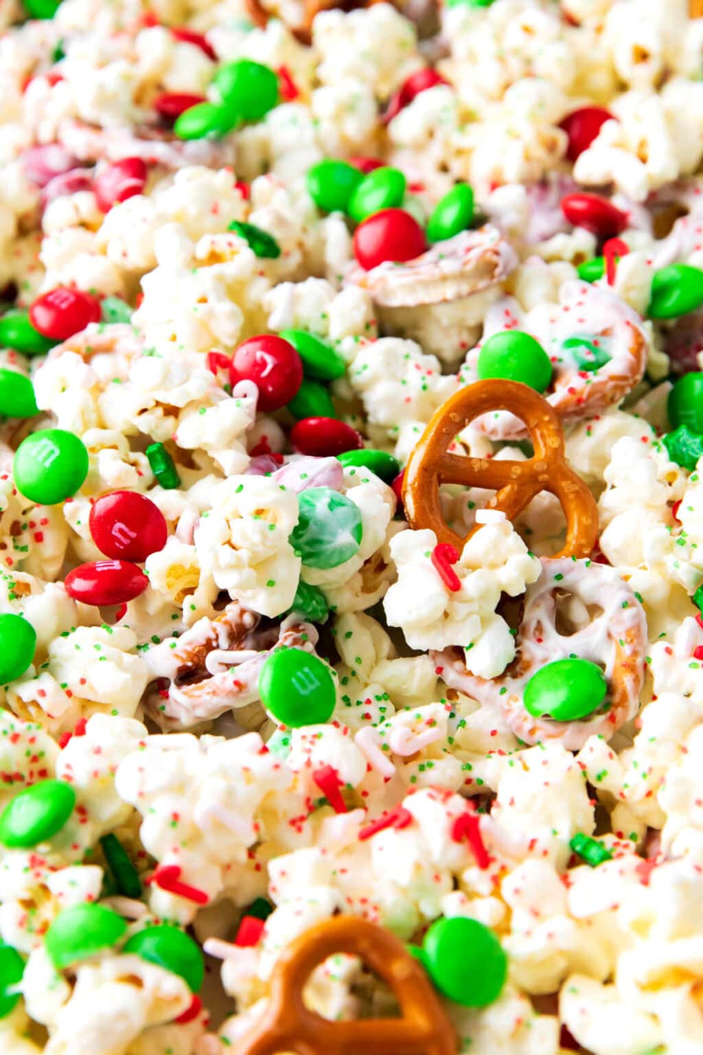 White Chocolate Christmas Popcorn Recipe - Beaming Baker