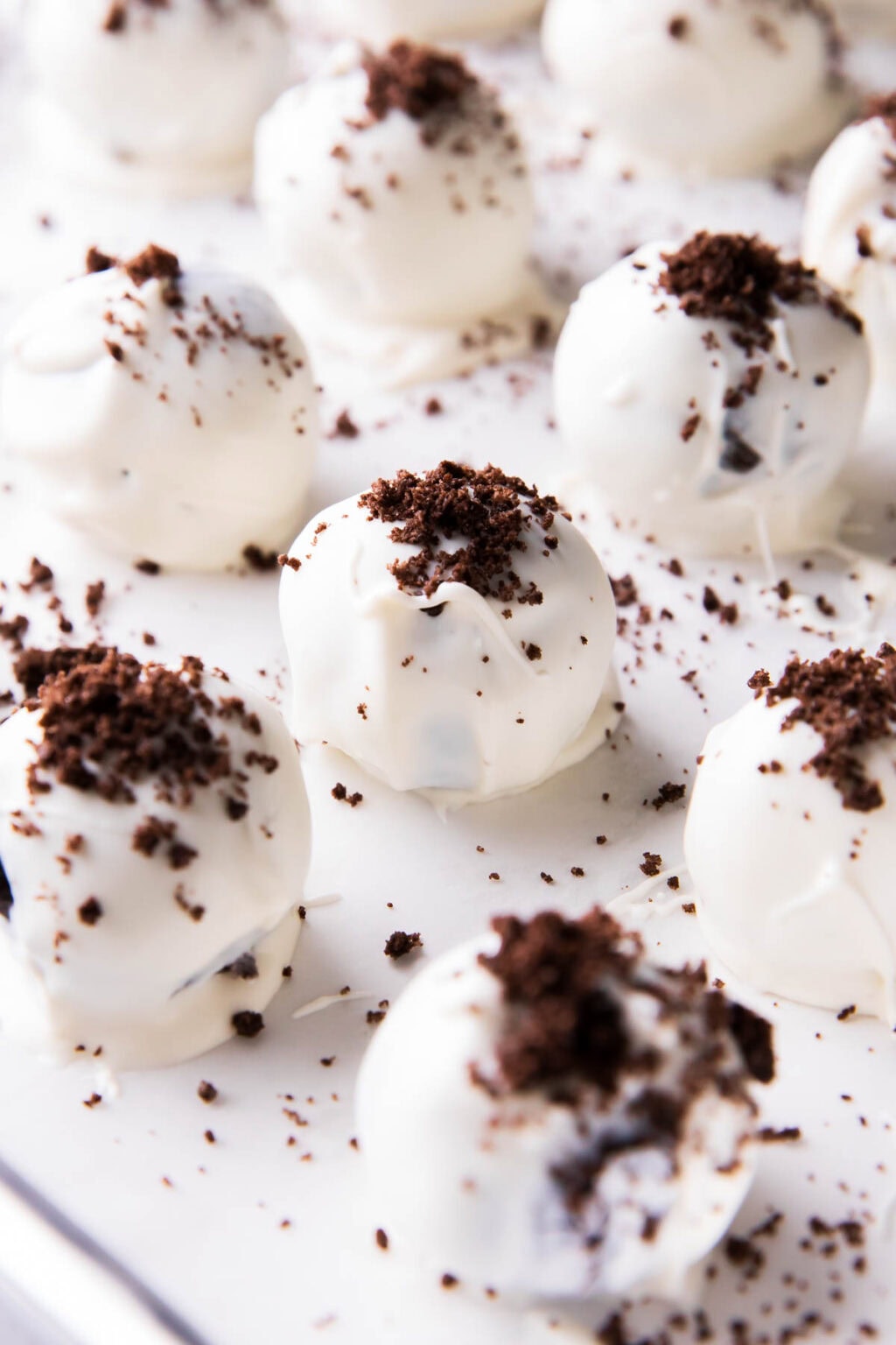White Chocolate Oreo Balls (No Bake) - Beaming Baker